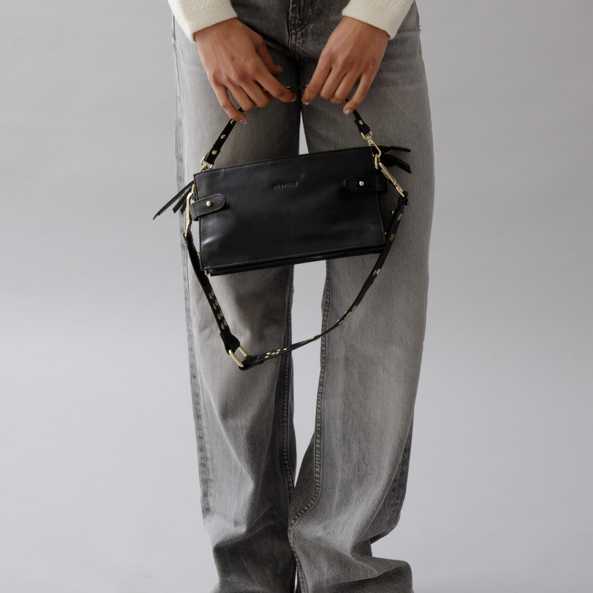 ROCK MAMA BLACK GOLDEN DETAILS | Women's Leather Bags | NEUVILLE